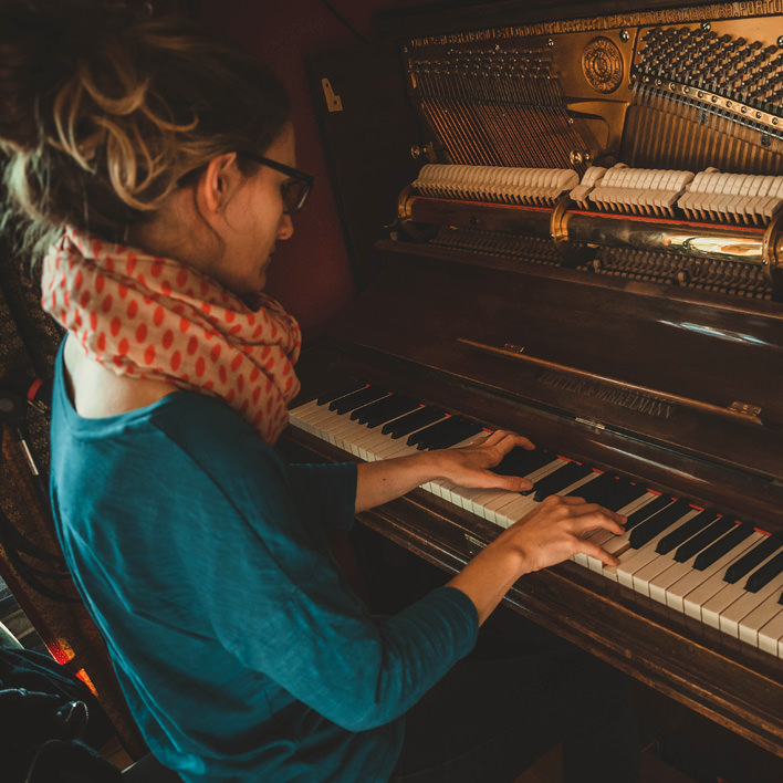 Manuela Huber | Sängerin & Pianistin in Bamberg